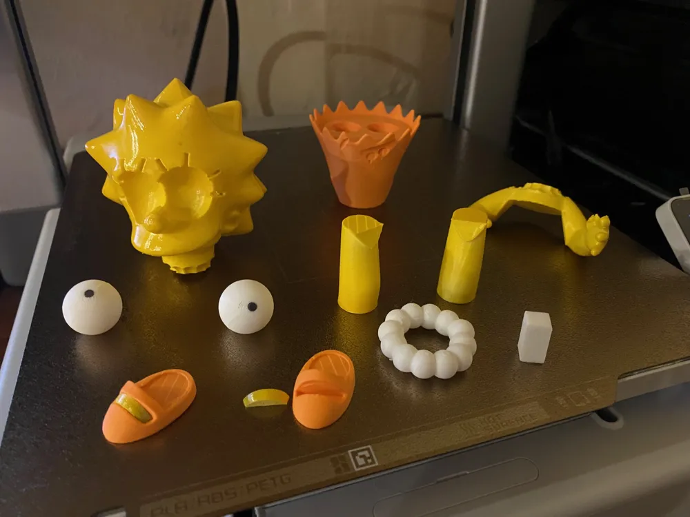 Lisa Simpson multipart NO AMS - Free 3D Print Model - MakerWorld