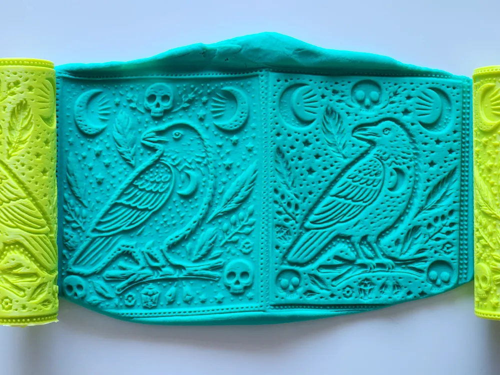 Texture Roller V193 | Crow Folk-art - Free 3D Print Model - MakerWorld