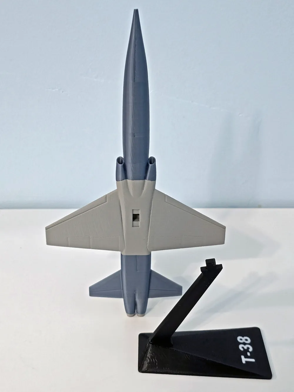 Universal Model Plane Stand Remixed by Detail3d MakerWorld: Download ...