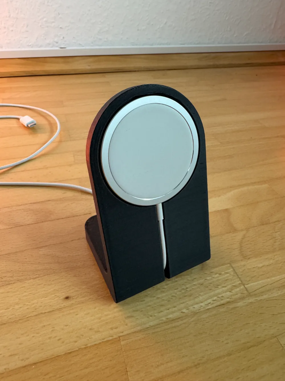 iPhone MagSafe Stand fits iPhone 16 iPhone 16 Pro by Oli - MakerWorld