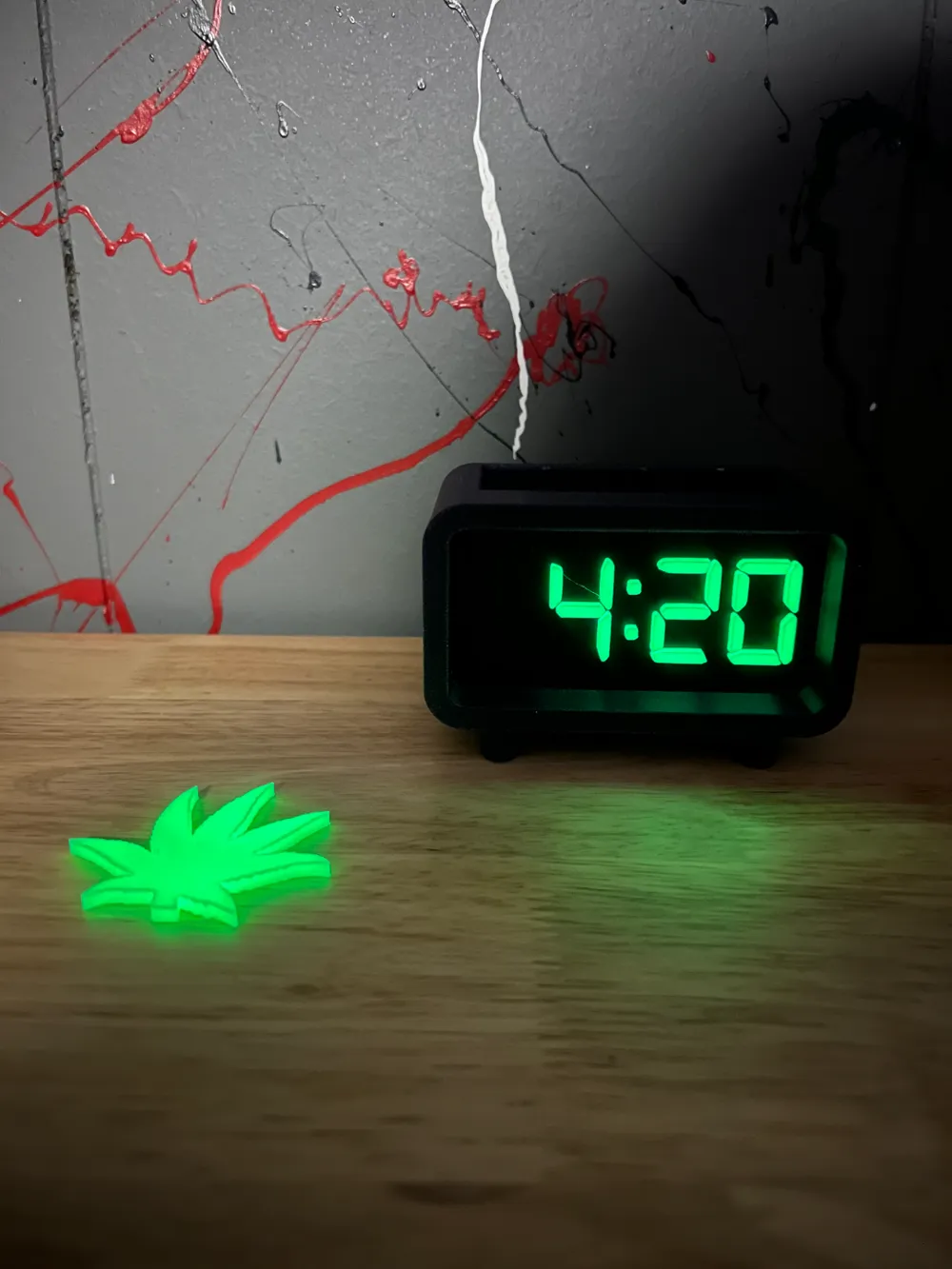420 Glow Digital Clock by cole - MakerWorld