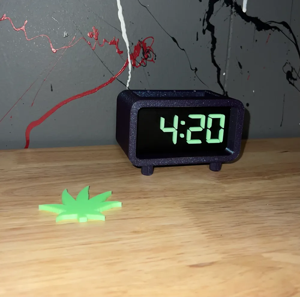 420 Glow Digital Clock by cole - MakerWorld