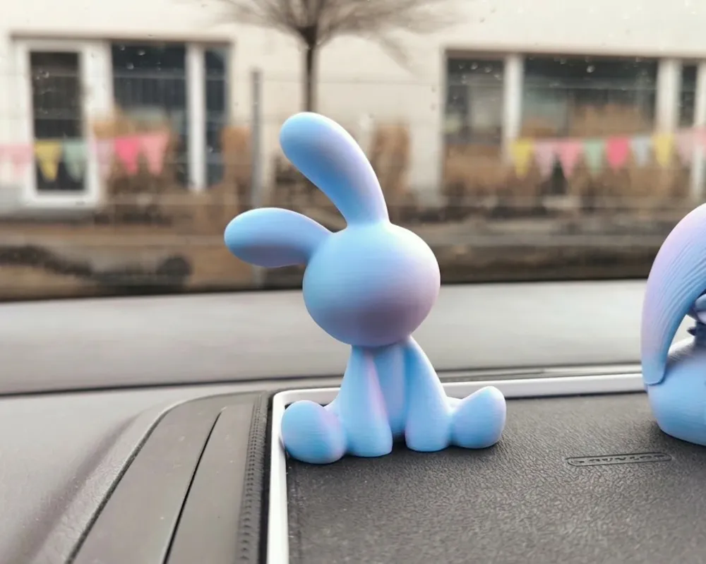 Luna the Chill Bunny 复活节兔子 - 免费 3D 打印模型 - MakerWorld