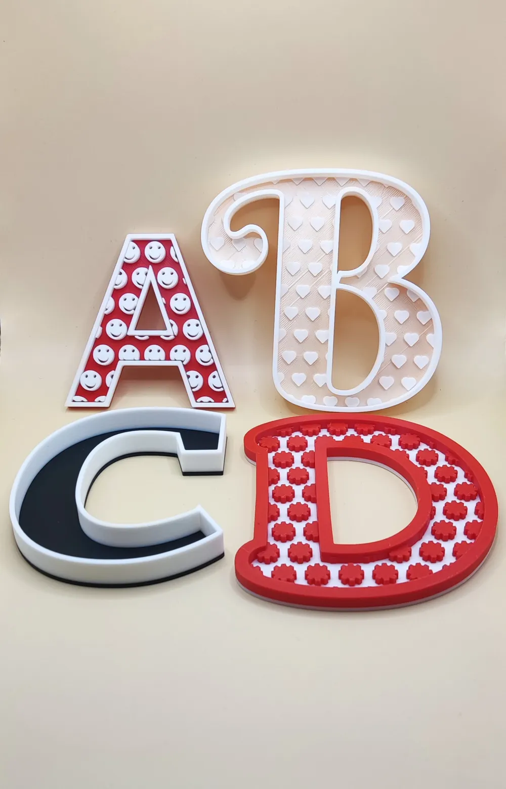 Designer de Decoração de Letras com Padrões de Emoji - Modelo gratuito ...