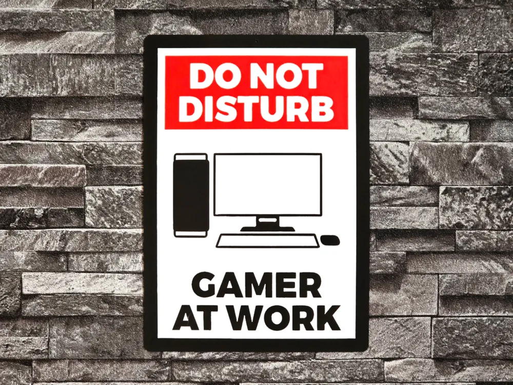 Hueforge Gamer At Work pc by StefBull85 MakerWorld: Download Free 3D Models