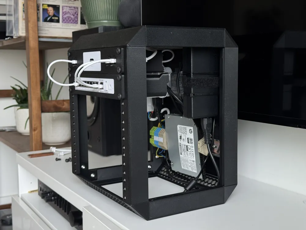 2U mini ITX motherboard 10"rack panel with PCIe - MakerWorld 3D Model ...