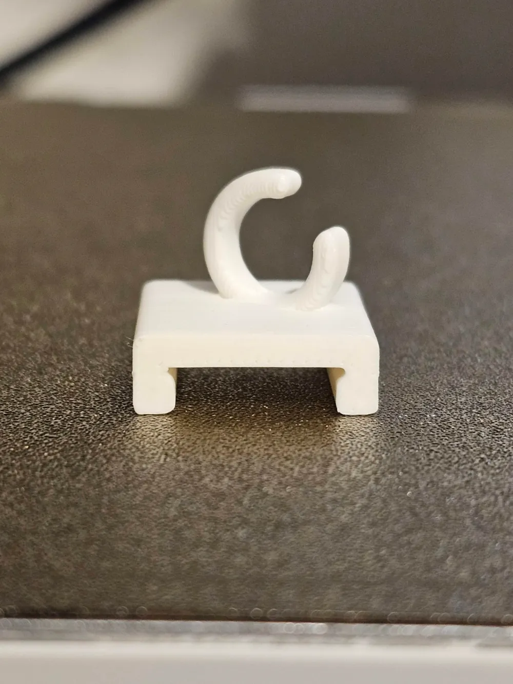 Bambulab A1 Cable Holder by Homee - MakerWorld