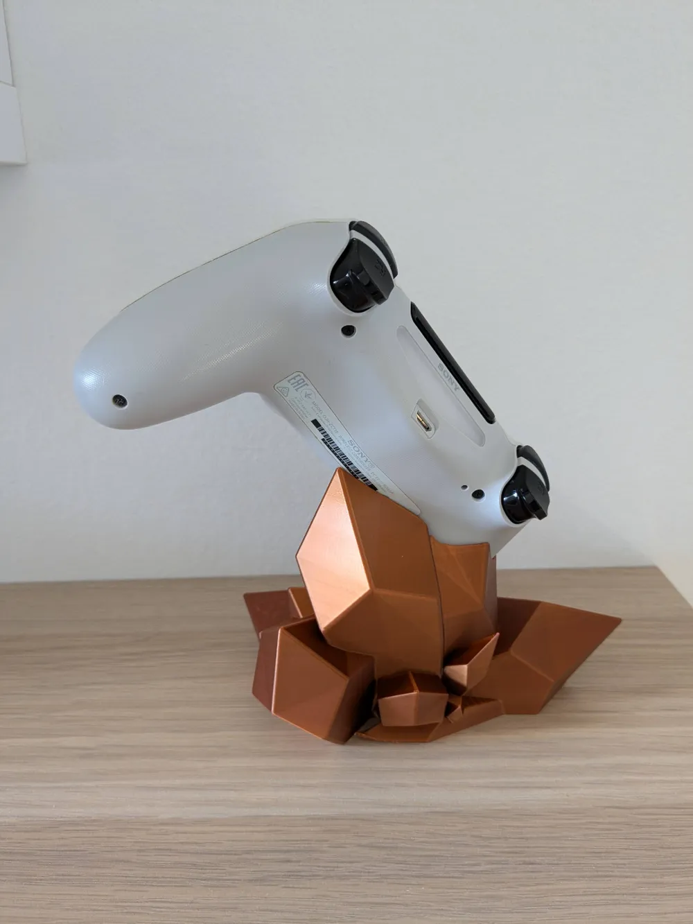 Playstation 4 Controller Stand Dualshock 4 Crystal by Draahl - MakerWorld