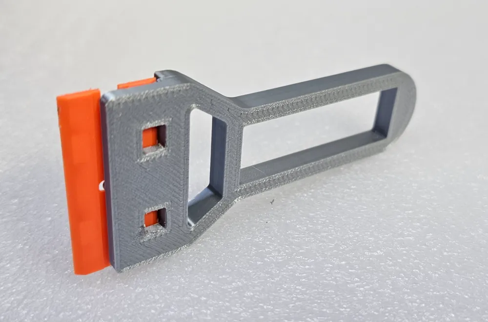 Plastic Blade Scraper by RotorGator - MakerWorld