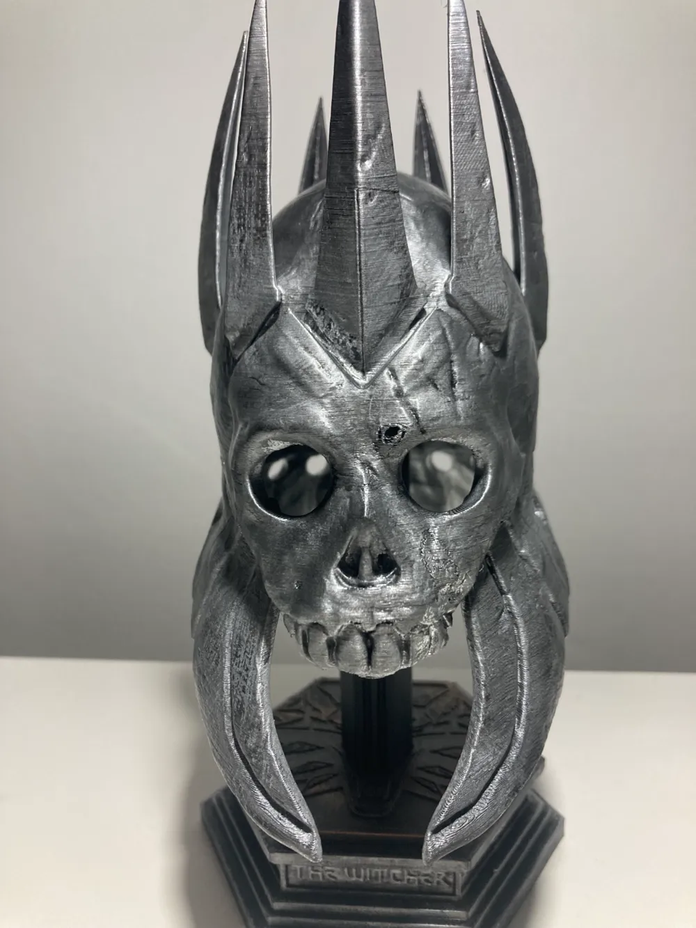 The Witcher - Eredin´s helmet with stand by jakubhroch - MakerWorld