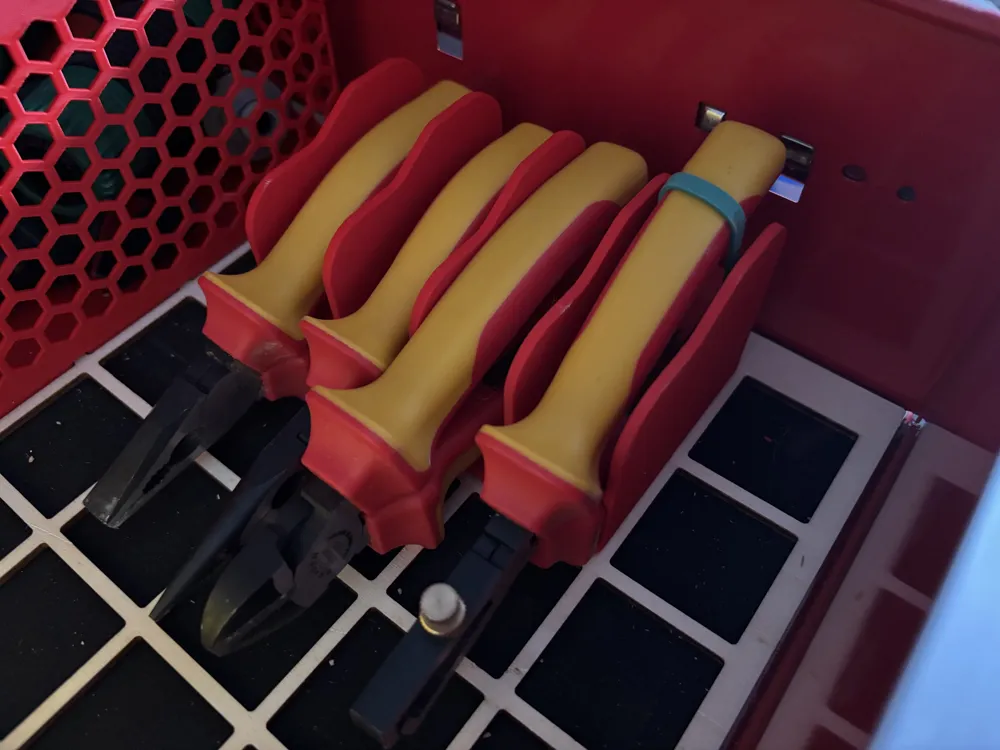 Gridfinity Large Plier Rack by AnyBamboCubic MakerWorld: Download Free ...