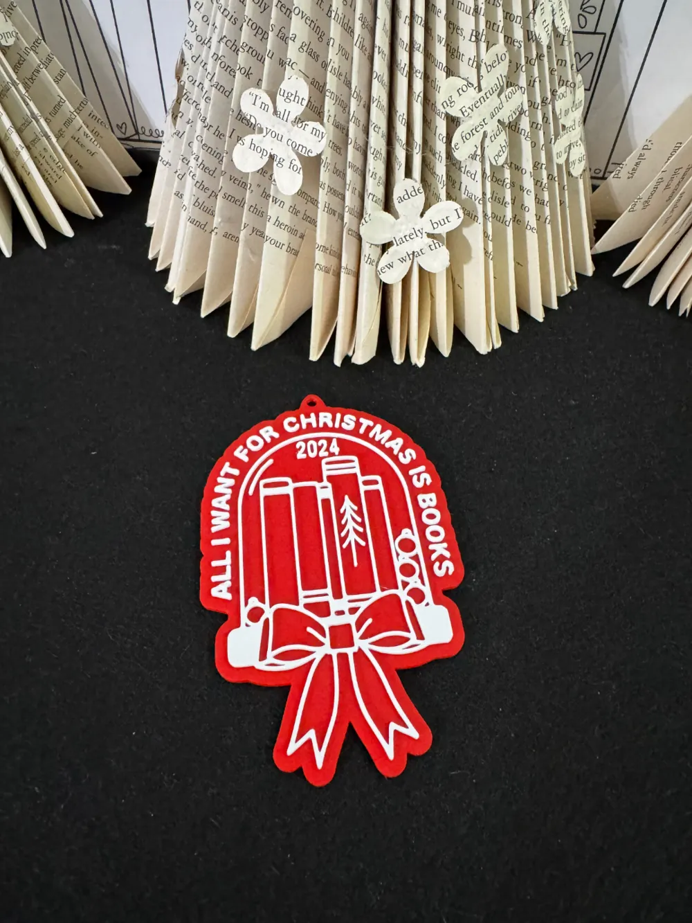 Bookish Christmas 2024 Ornament by fandango2787 - MakerWorld