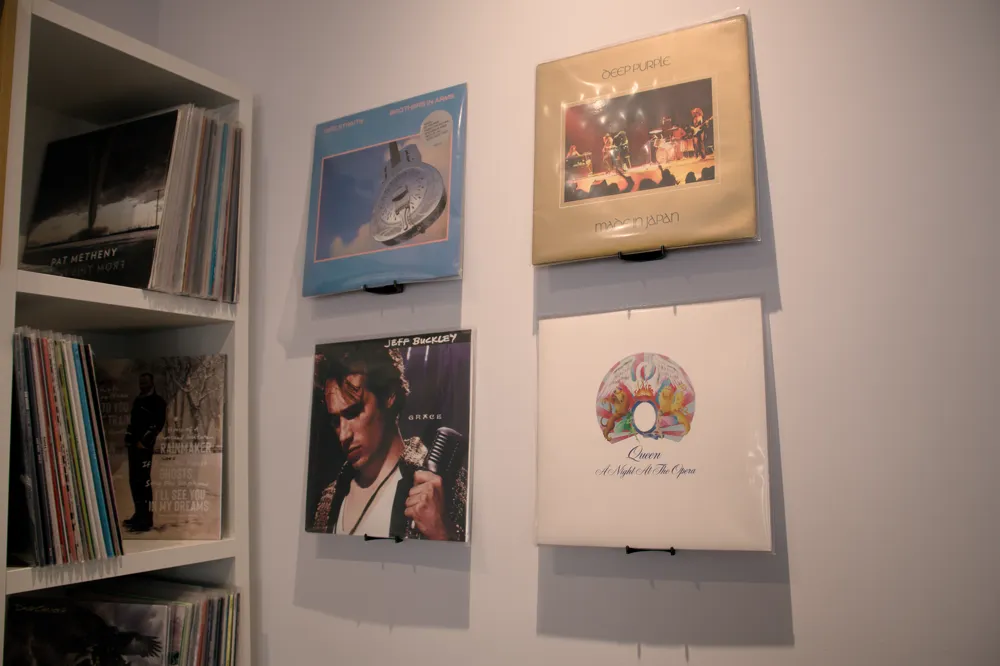 Vinyl Wall Support – wall mount for vinyl records - Free 3D Print Model ...