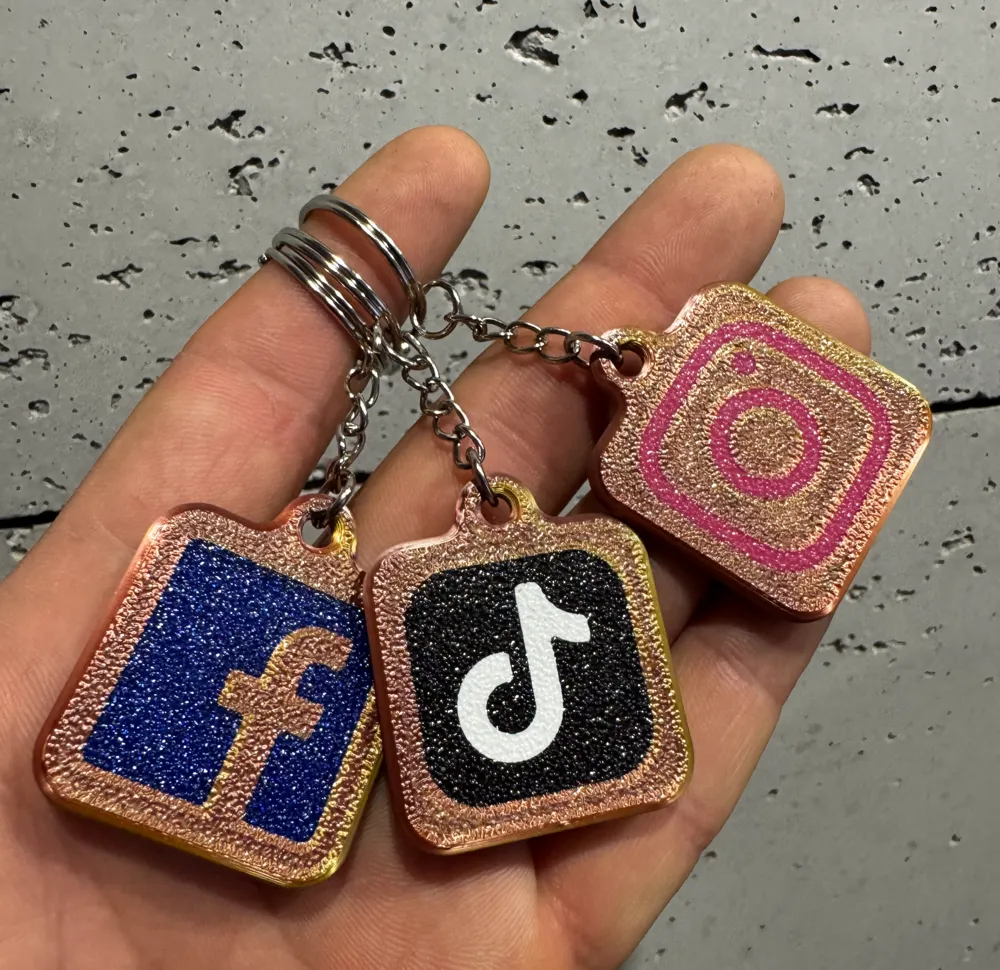 NFC Keychain Facebook Instagram TikTok - Free 3D Print Model - MakerWorld