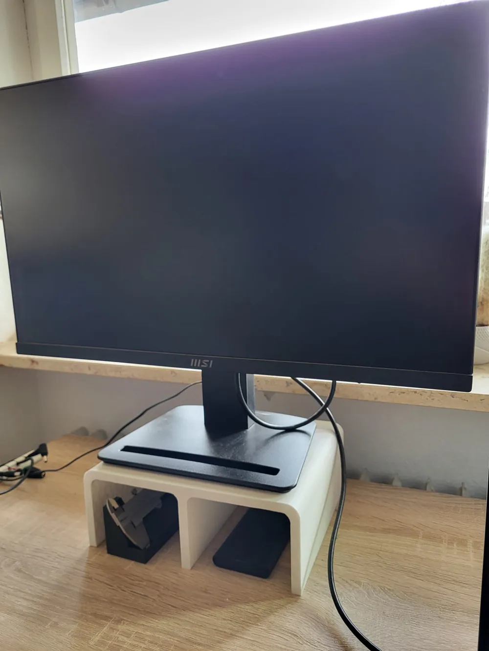 Modern Minimalist Monitor Stand – Clean Desk Setup - Free 3D Print ...