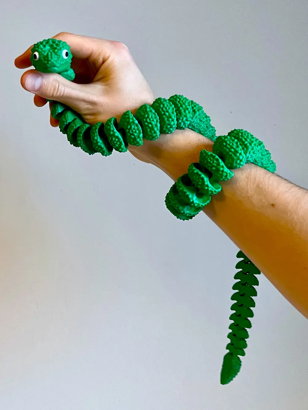 Fun Articulated Snake - Free 3D Print Model - MakerWorld