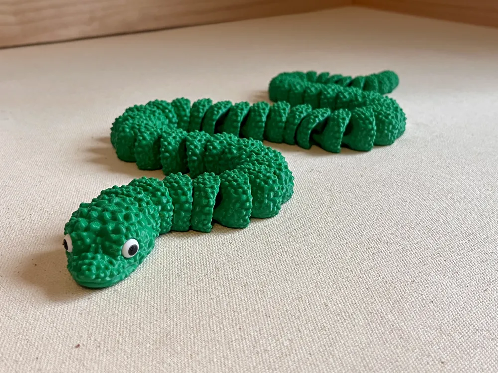 Fun Articulated Snake - Free 3D Print Model - MakerWorld