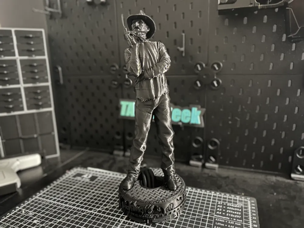 Nightmare on Elm Street Freddy Krueger Statue Remixed by TAH3DGeek ...