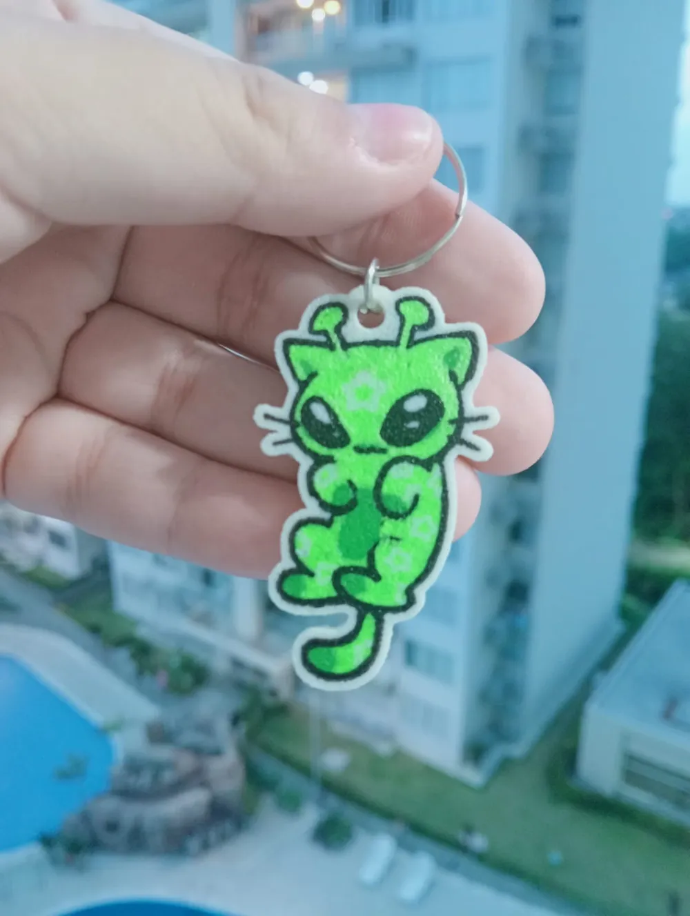 Alien Cat Keychain - Free 3D Print Model - MakerWorld