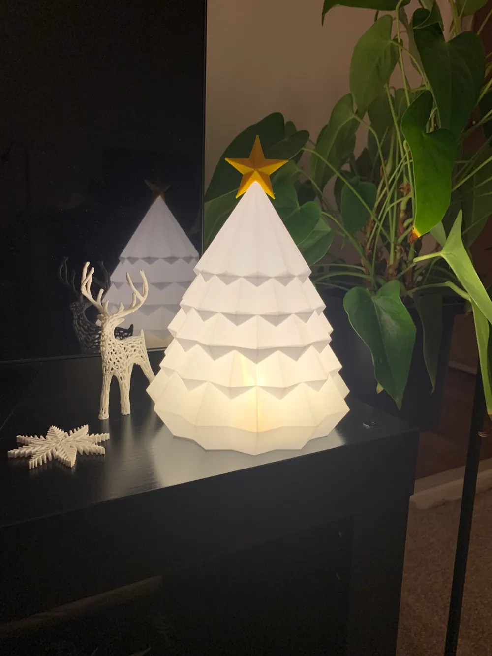 Christmas Tree by Xeraj - MakerWorld