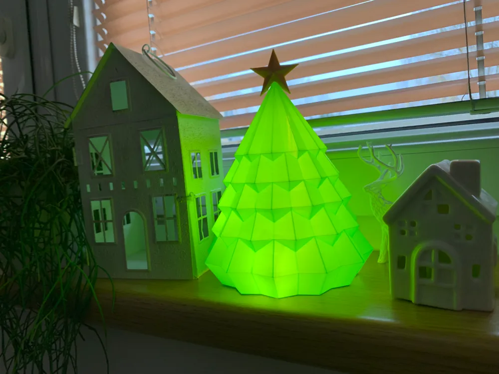 Christmas Tree by Xeraj - MakerWorld