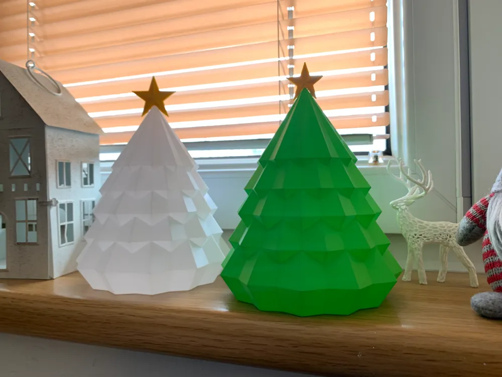 Christmas Tree by Xeraj - MakerWorld