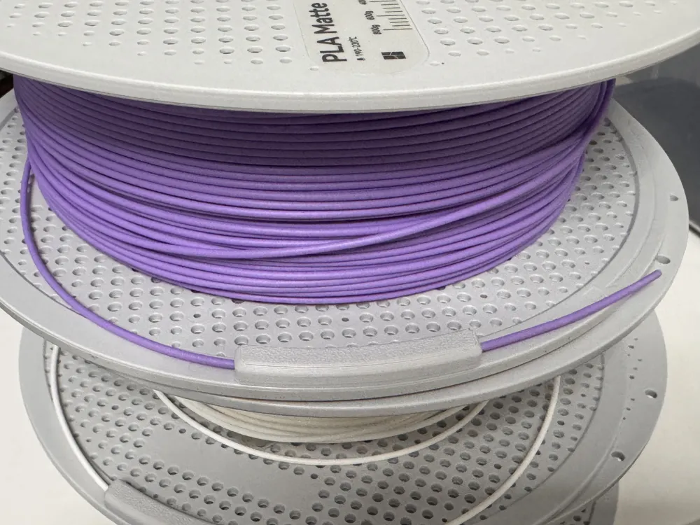 Bambu Lab Spool filament retention clip - Free 3D Print Model - MakerWorld