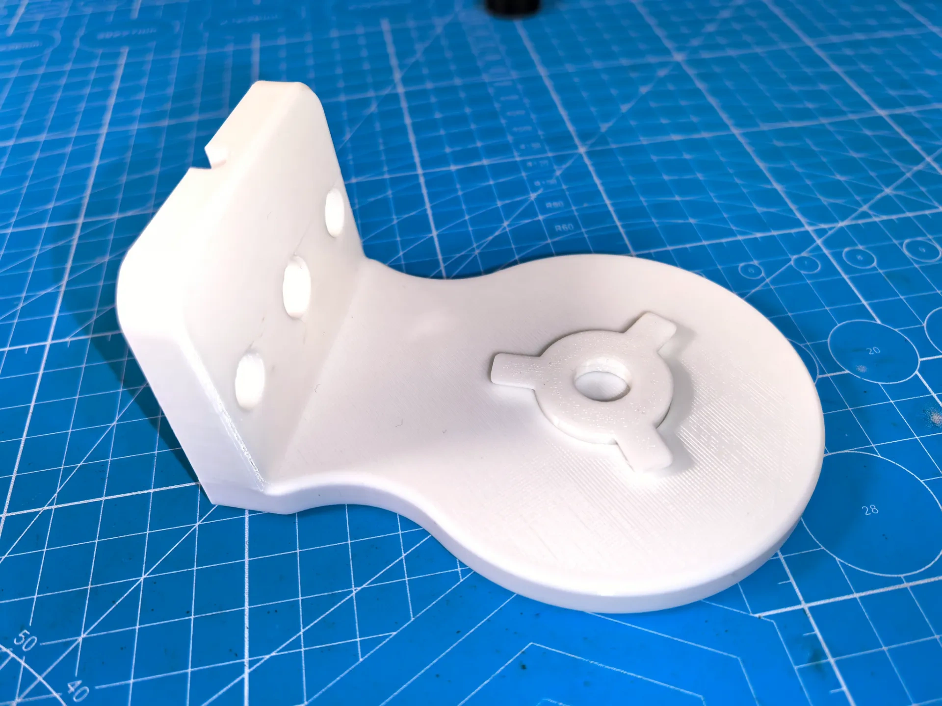 EZVIZ Camera Wall Mount V2.0 by 悠由 MakerWorld: Download Free 3D Models