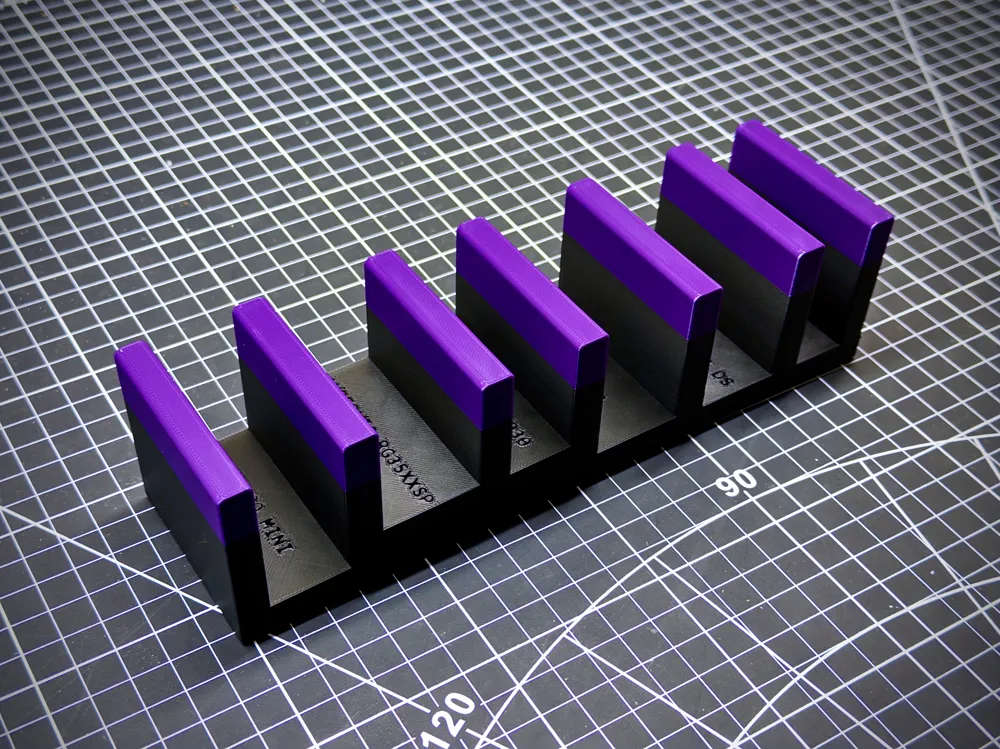 Custom Retro Handheld Stand by rigelbot MakerWorld: Download Free 3D Models