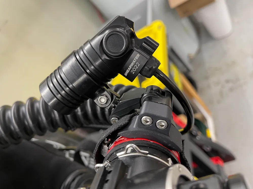 Nerd 2 10mm Clamp Insert Adapter by scubapeks - MakerWorld