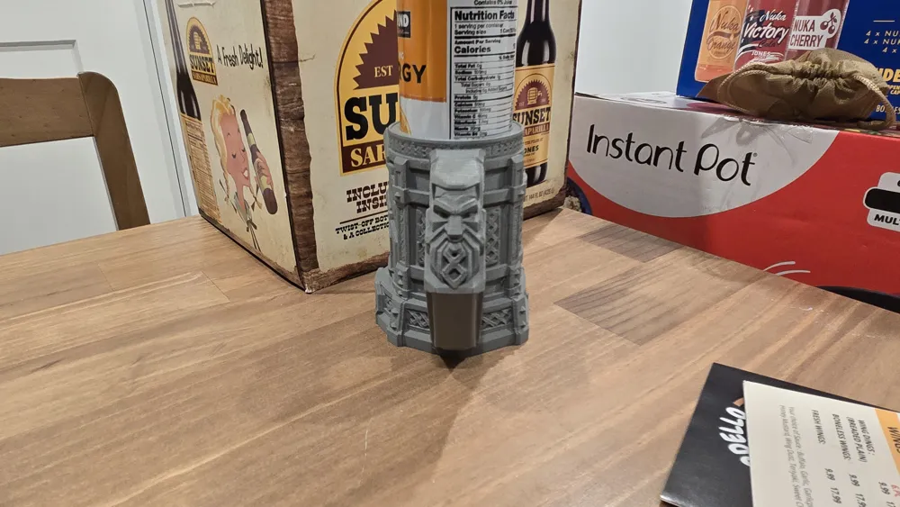 Von LOTR inspirierter zwergischer Energy-Drink-Halter – Kostenloses 3D ...