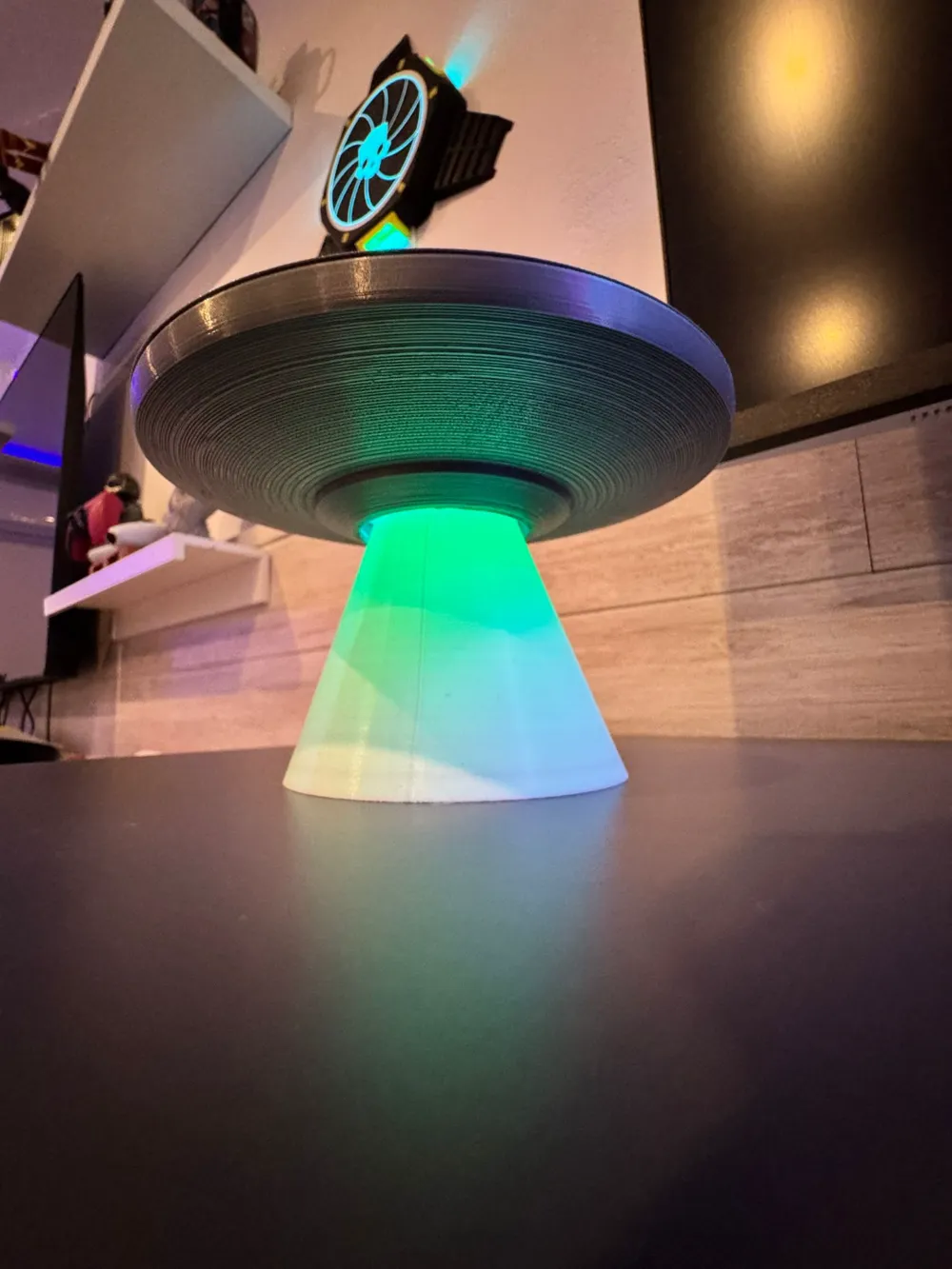 UFO OVNI Lamp Wireless - Free 3D Print Model - MakerWorld