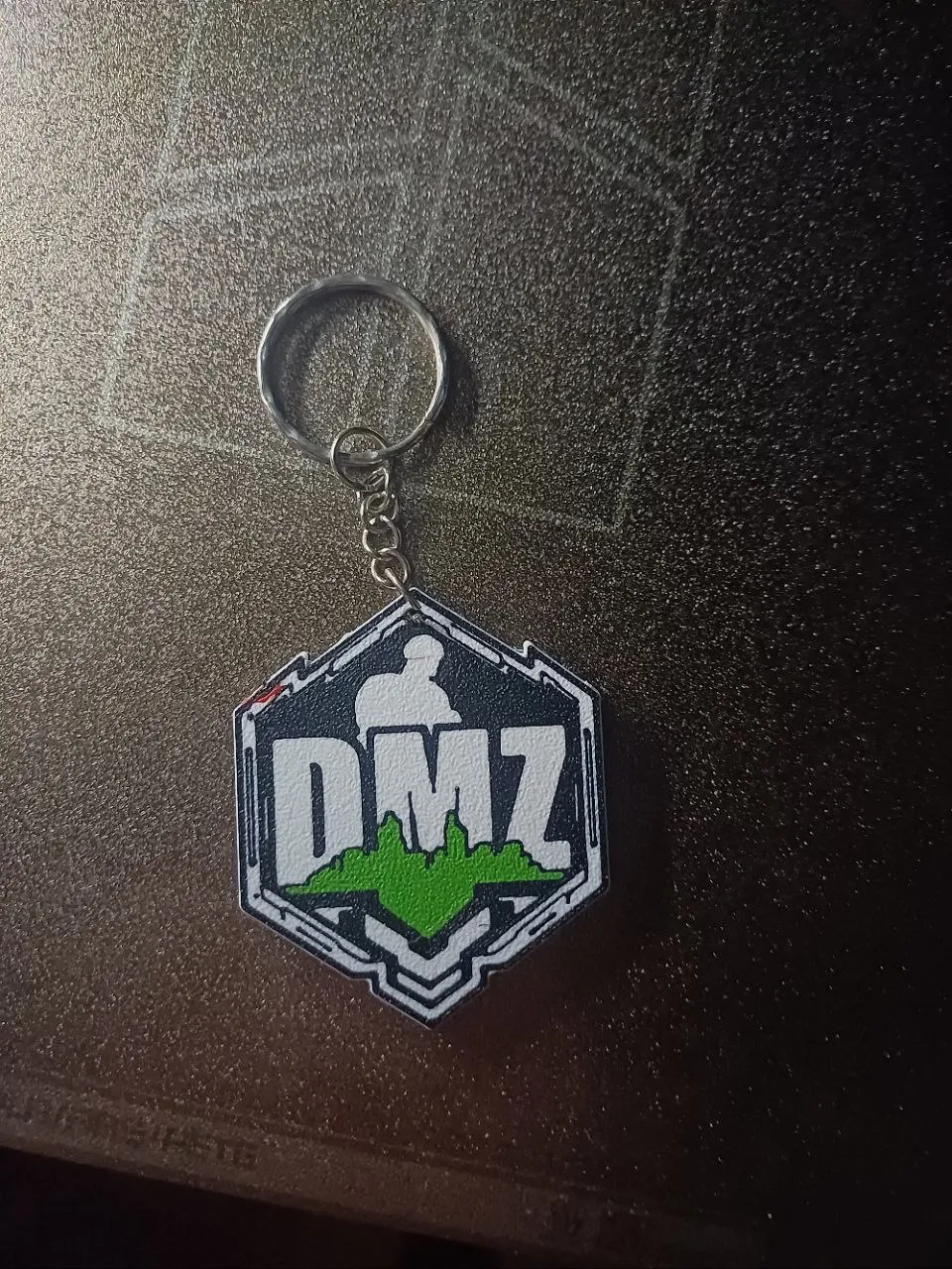 Call of dutty DMZ keychain by Cajo 3D MakerWorld: Download Free 3D Models