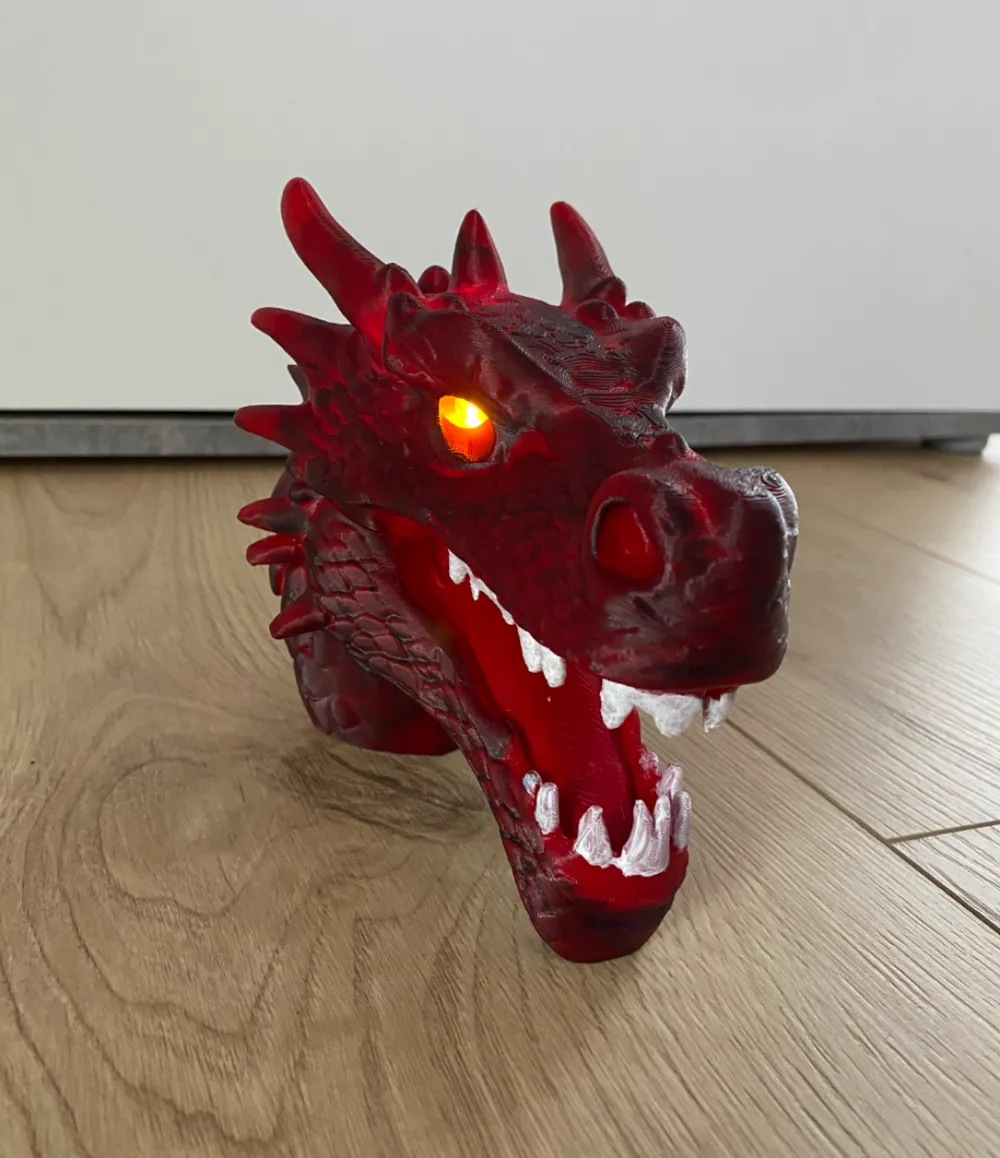 Dragon with glowing Eyes by Pedderick - MakerWorld