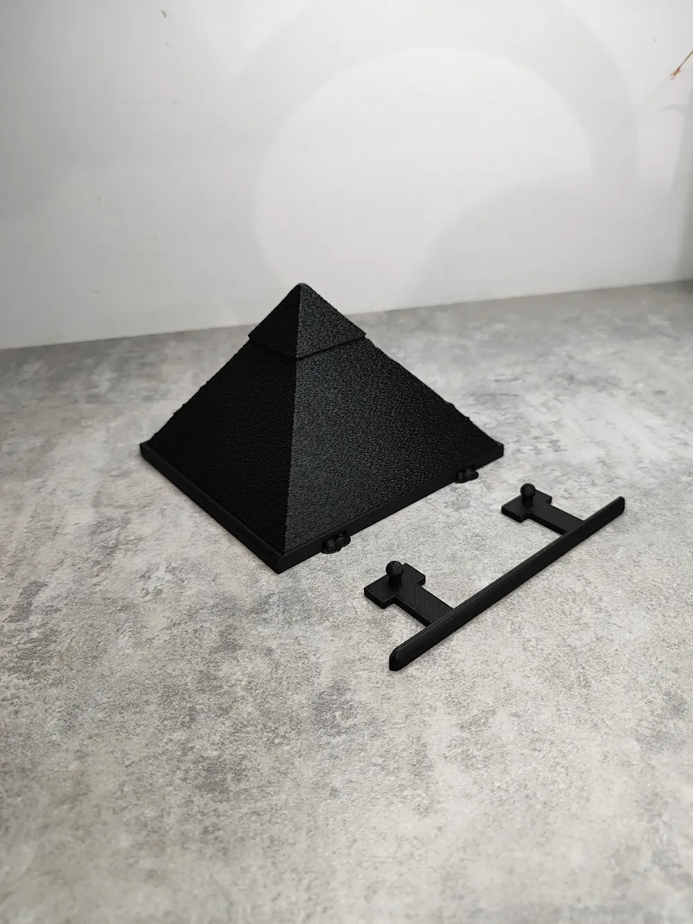 Pyramid Phone Stand – Sliding Hidden Phone Holder - Free 3D Print Model ...
