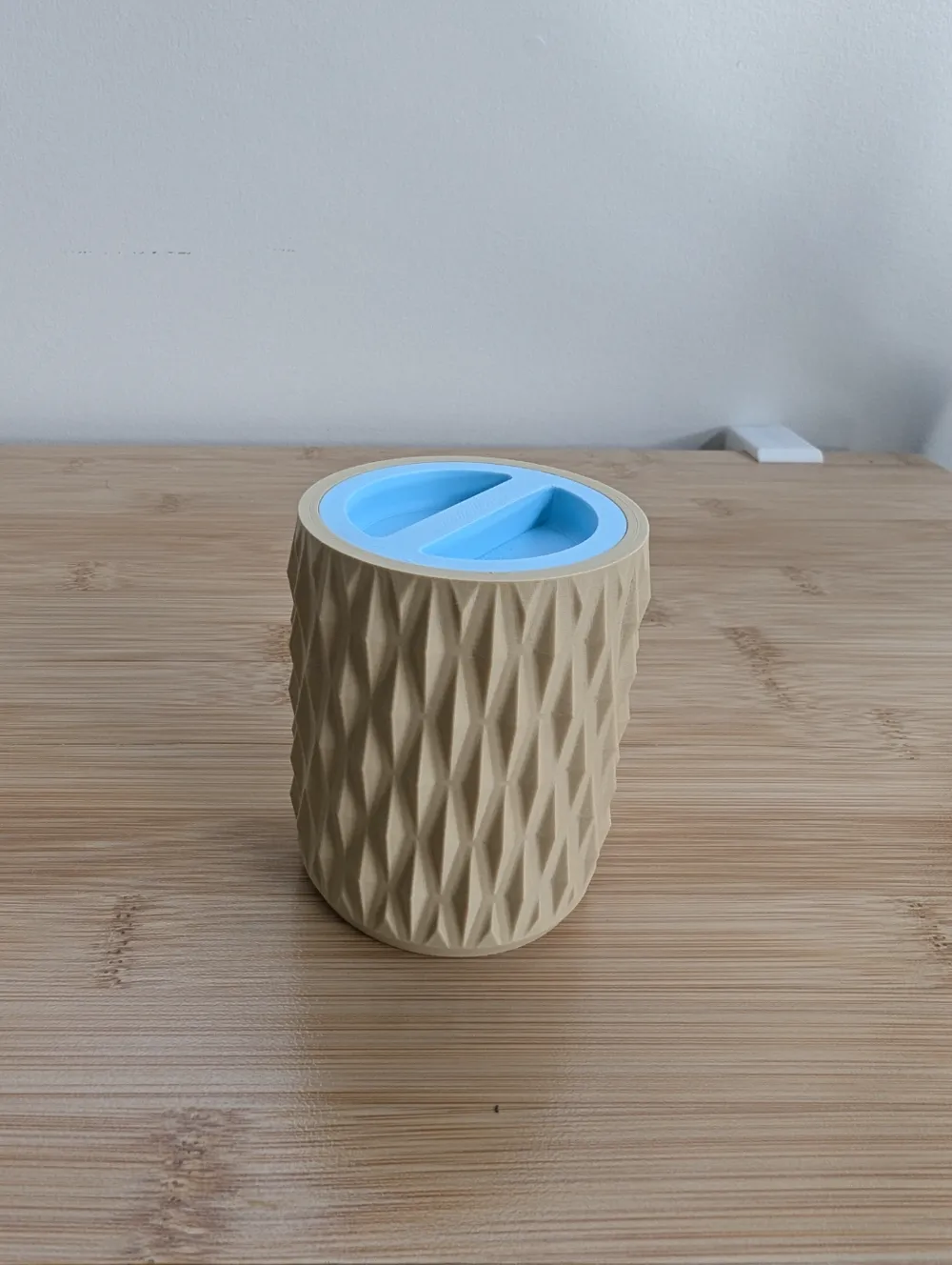 Facet Grid #2 | Twist & Lock Texture Series by OP Design - MakerWorld