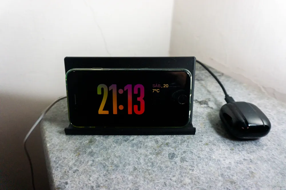 Simple Universal Dock - Free 3D Print Model - MakerWorld