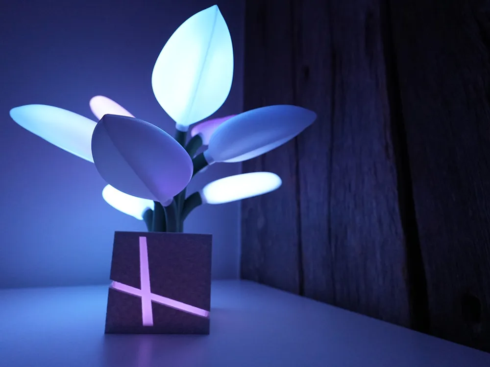FLORA MINI - Lámpara LED con hojas por MK Expert MakerWorld: Descarga Modelos 3D Gratuitos