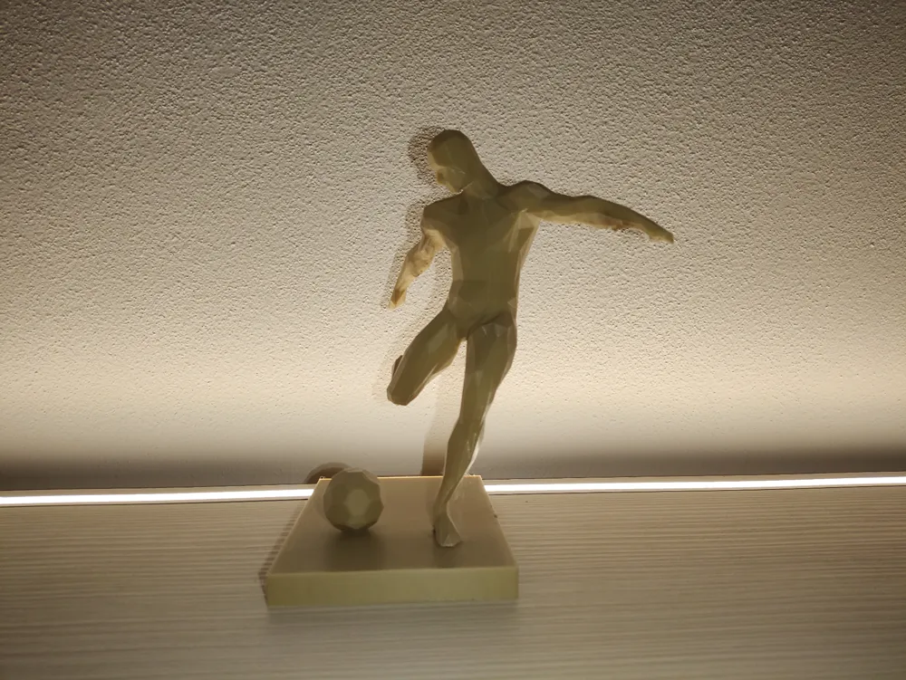 Soccer player - Free 3D Print Model - MakerWorld