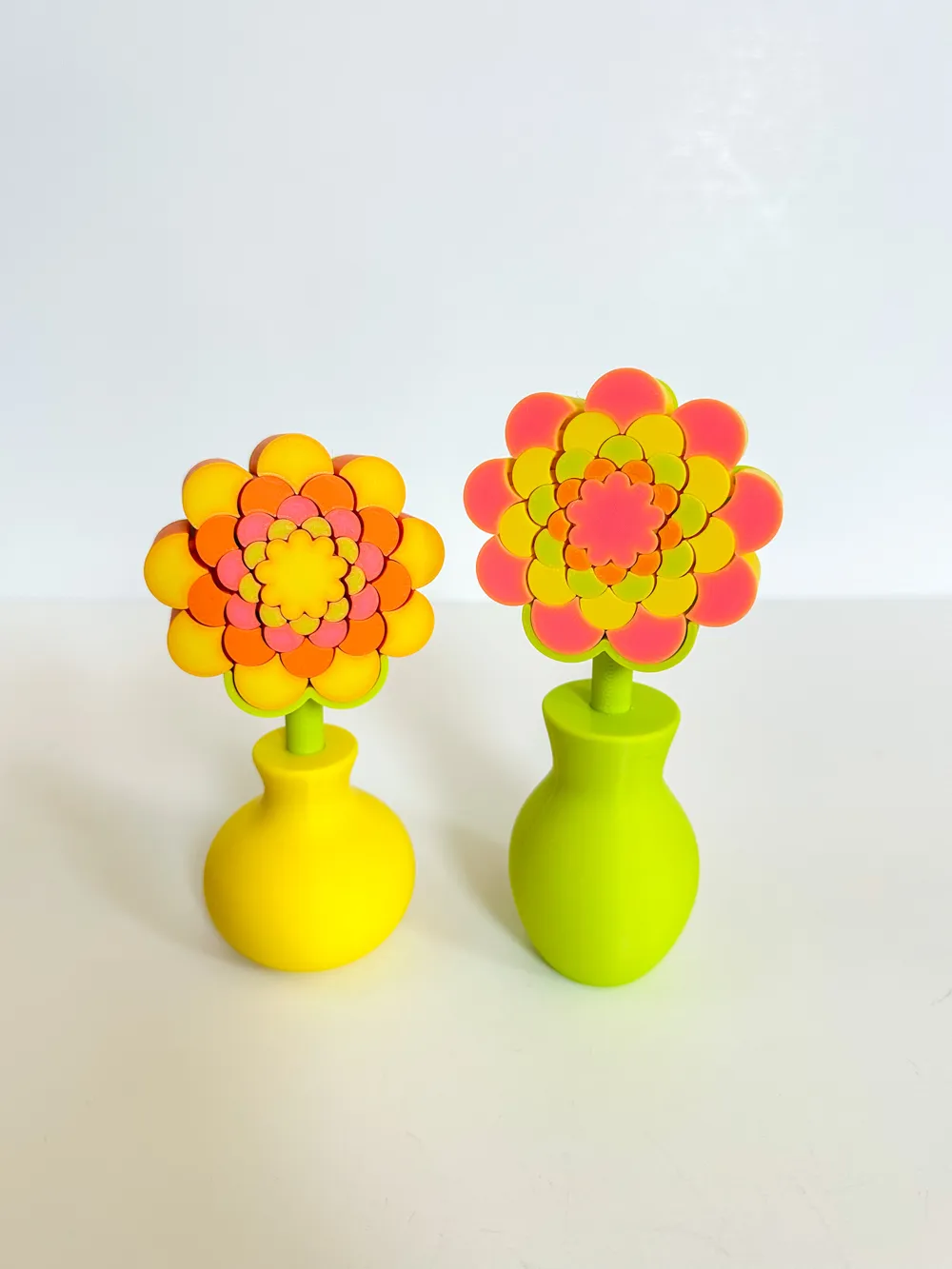 Pixel Flower Fidget with Stem & Vases (2 Styles) - Free 3D Print Model ...