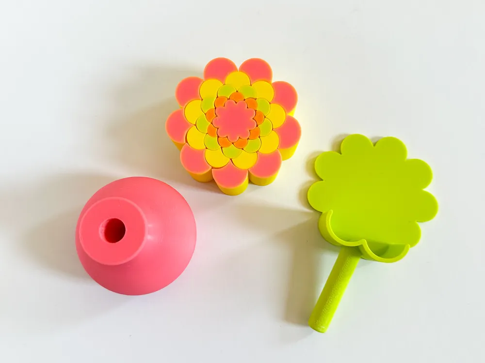 Pixel Flower Fidget with Stem & Vases (2 Styles) - Free 3D Print Model ...
