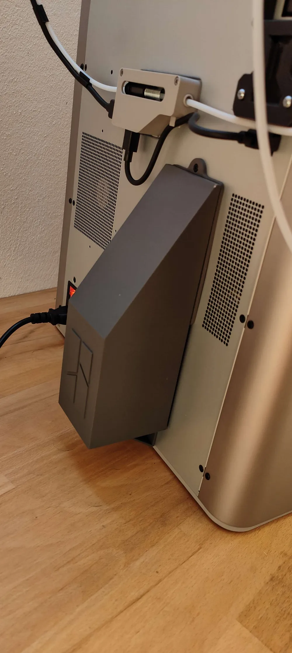 BambuLab X1C trash bin by matziwe - MakerWorld