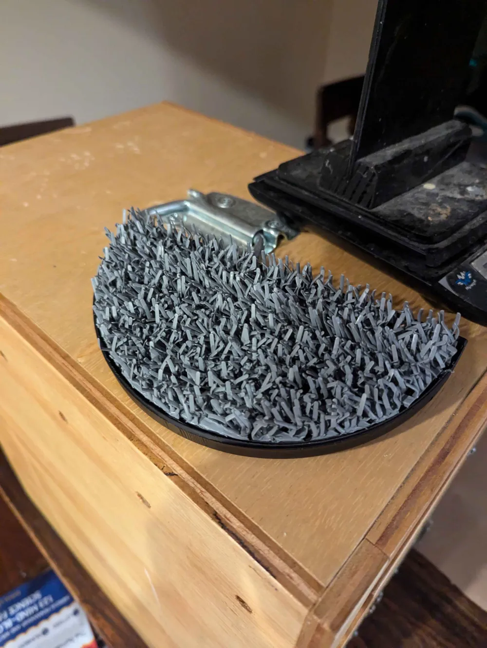 5" wall perch platform by Falconry gear - MakerWorld