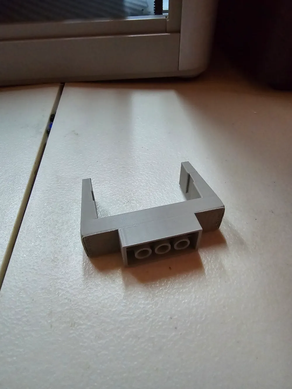 Bricks Square Hygrometer Mount by Lumpy3D - MakerWorld