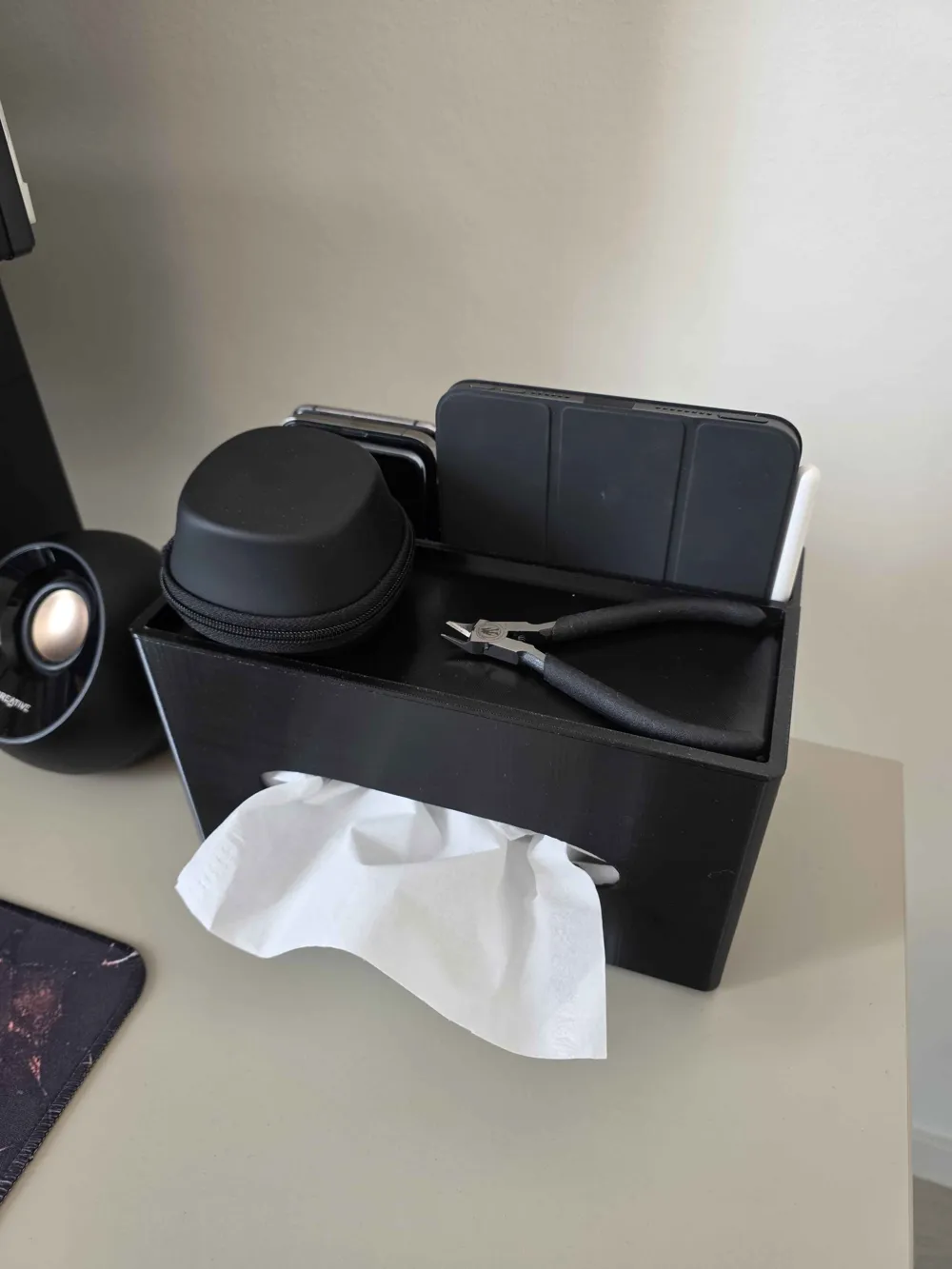 Tissue box with storage by Mukagen MakerWorld: Download Free 3D Models
