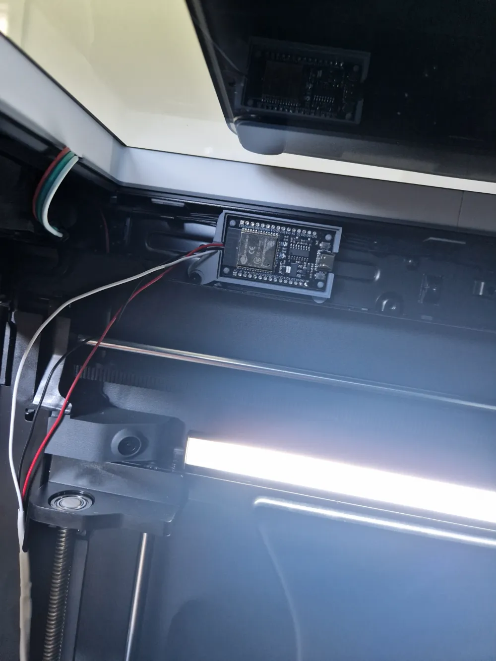 WLED ESP32 WROOM controller box by Super_User_DryMakerWorld: Download ...