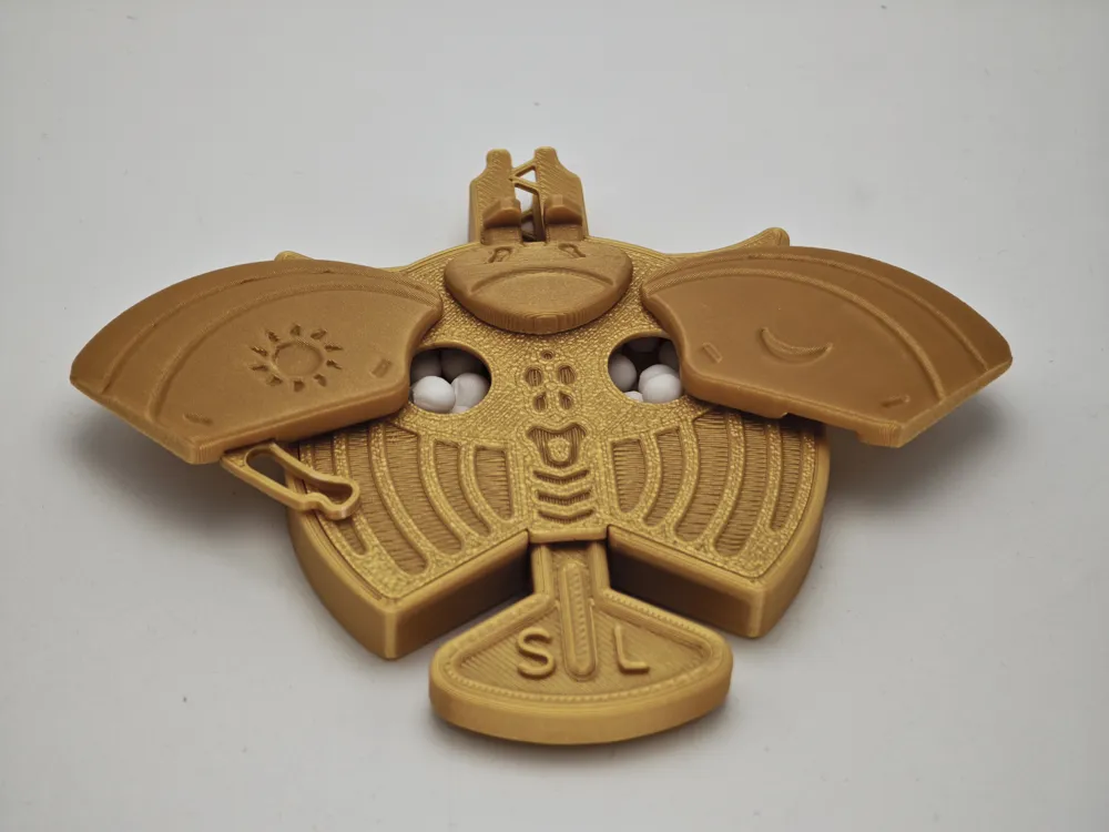 Palm Blaster — Golden Scarab (Range >10M) by 箱庭猫猫 MakerWorld: Download ...