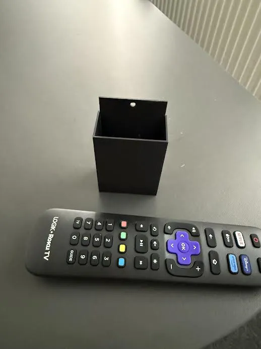 LOGIK ROKU TV REMOTE WALL MOUNT – Kostenloses 3D-Druckmodell – MakerWorld