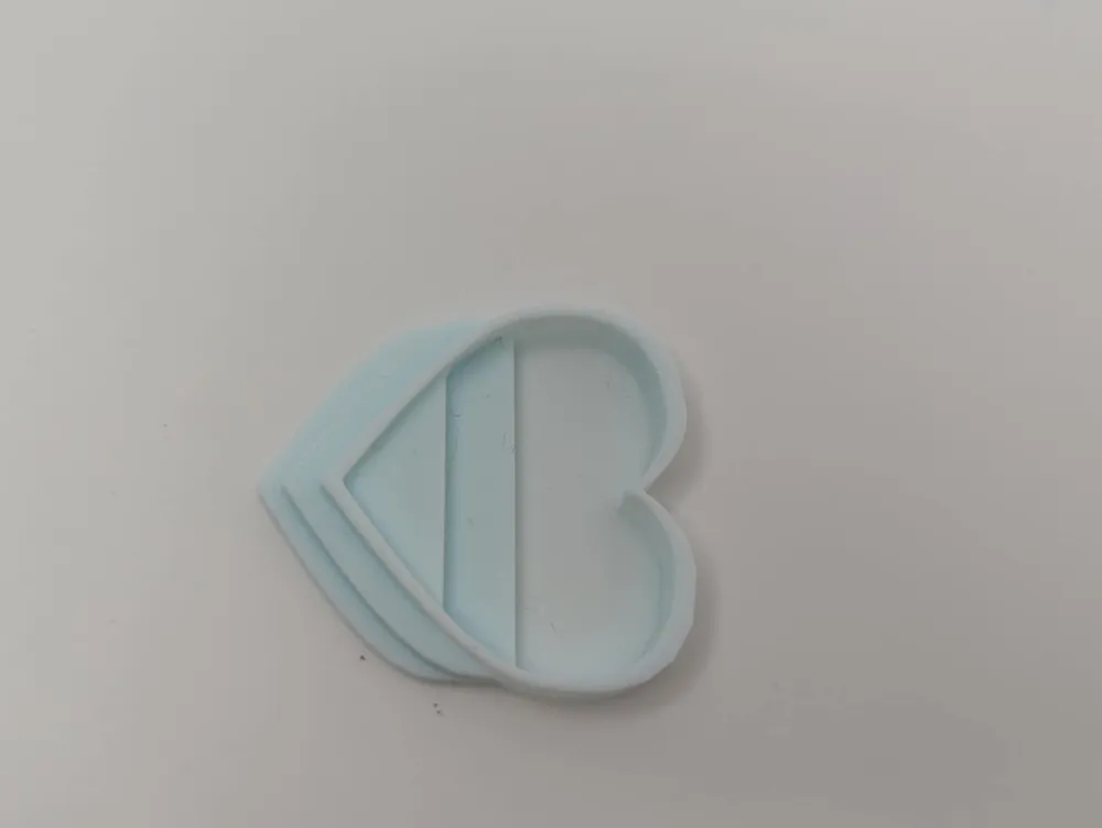 Heart shaped Reptile Bowl or Water dish by Solid Bizz MakerWorld ...