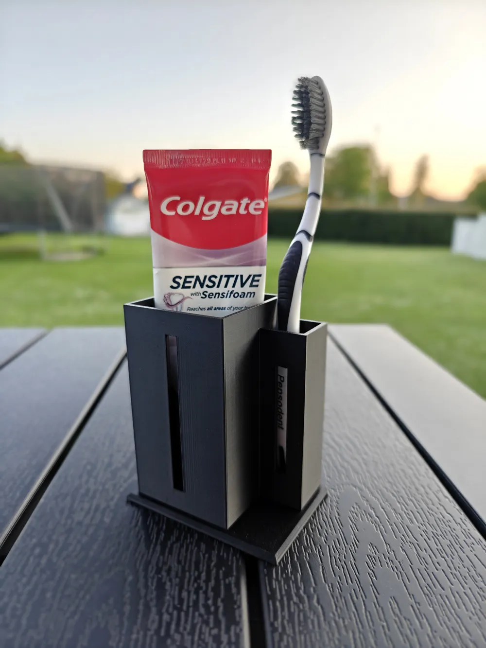 Modern Toothbrush Holder for one by jonas.lindberg81 MakerWorld: Download Free 3D Models